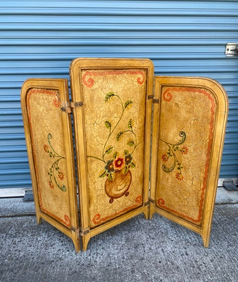 Monterey Folding Fireplace Summer Screen — 2Q20